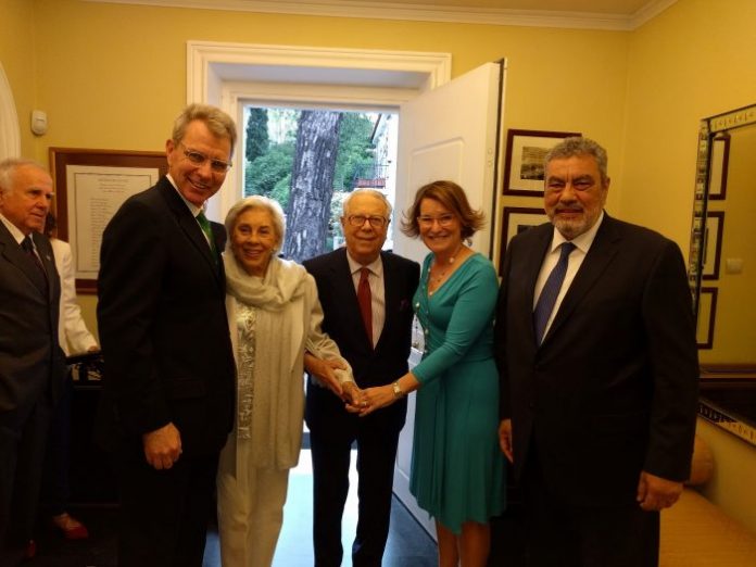 Την Αλίκη Περρωτή τίμησε ο Πρέσβης των ΗΠΑ