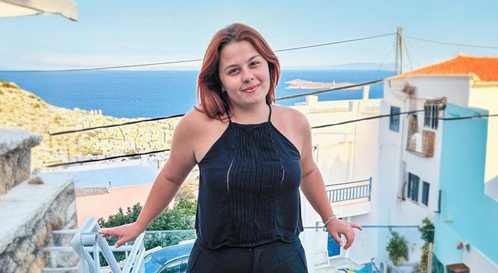 Δήμητρα Μπουντούρη: Από τη Σύρο στους αμπελώνες της Αμερικανικής ...