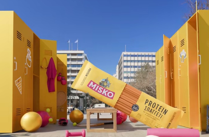 Τι κάνει ένα locker στη μέση της πλατείας Συντάγματος; - Τα MISKO ...